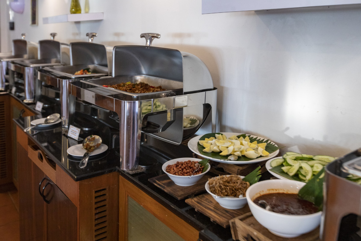SERVICES & AMENITIES - Dining Hotel - Adena Beach Resort